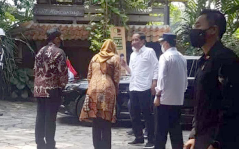 Berkunjung ke Purwakarta, Presiden Jokowi Nikmati Kuliner SHSD di ...